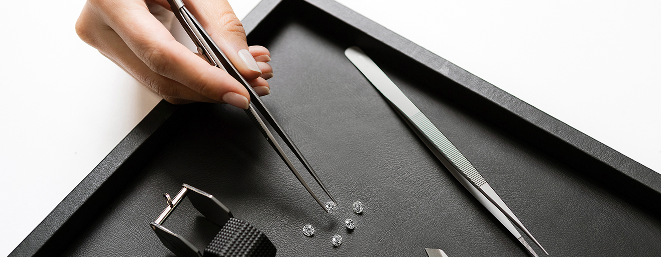 Qual a cor do Diamante? Um olhar sobre a raridade de cada tom - Blog Vivara